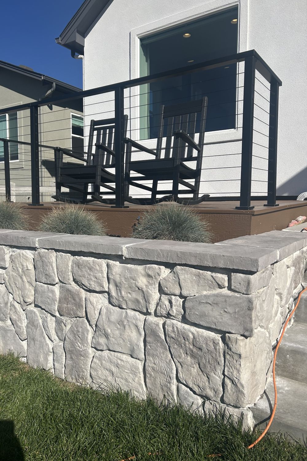Stone Veneer - Field Stone Ash- Mountain View Stone