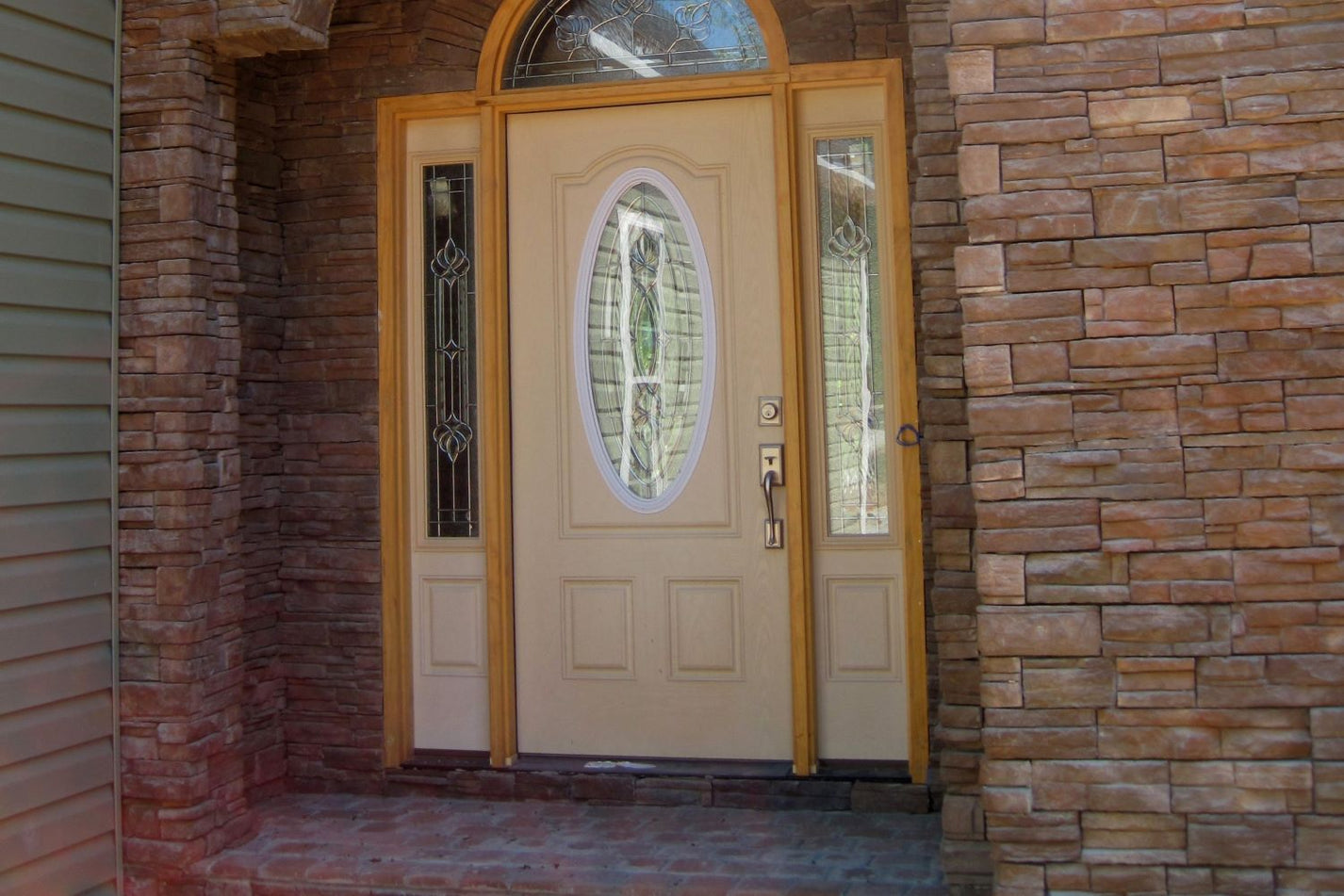 Stone Veneer Panels - Ready Stacked Stone Chardonnay - Mountain View Stone